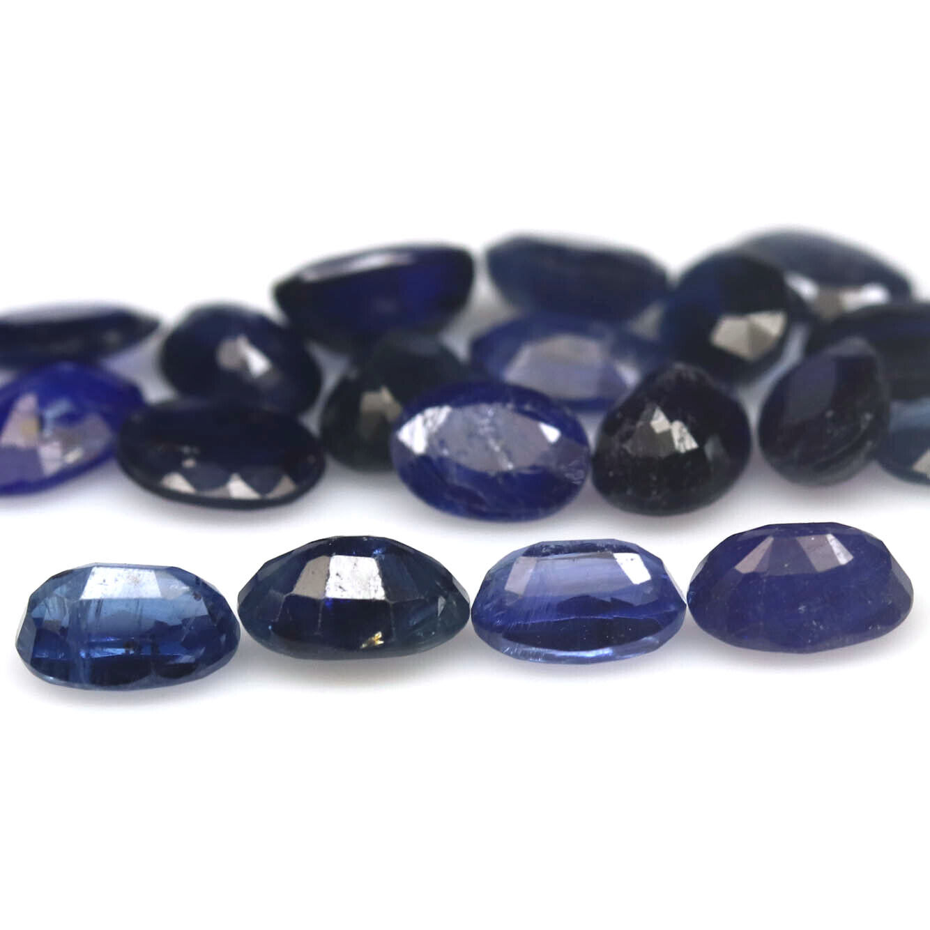 12.23 karátos 19 darabos természetes királykék kianit Nepálból